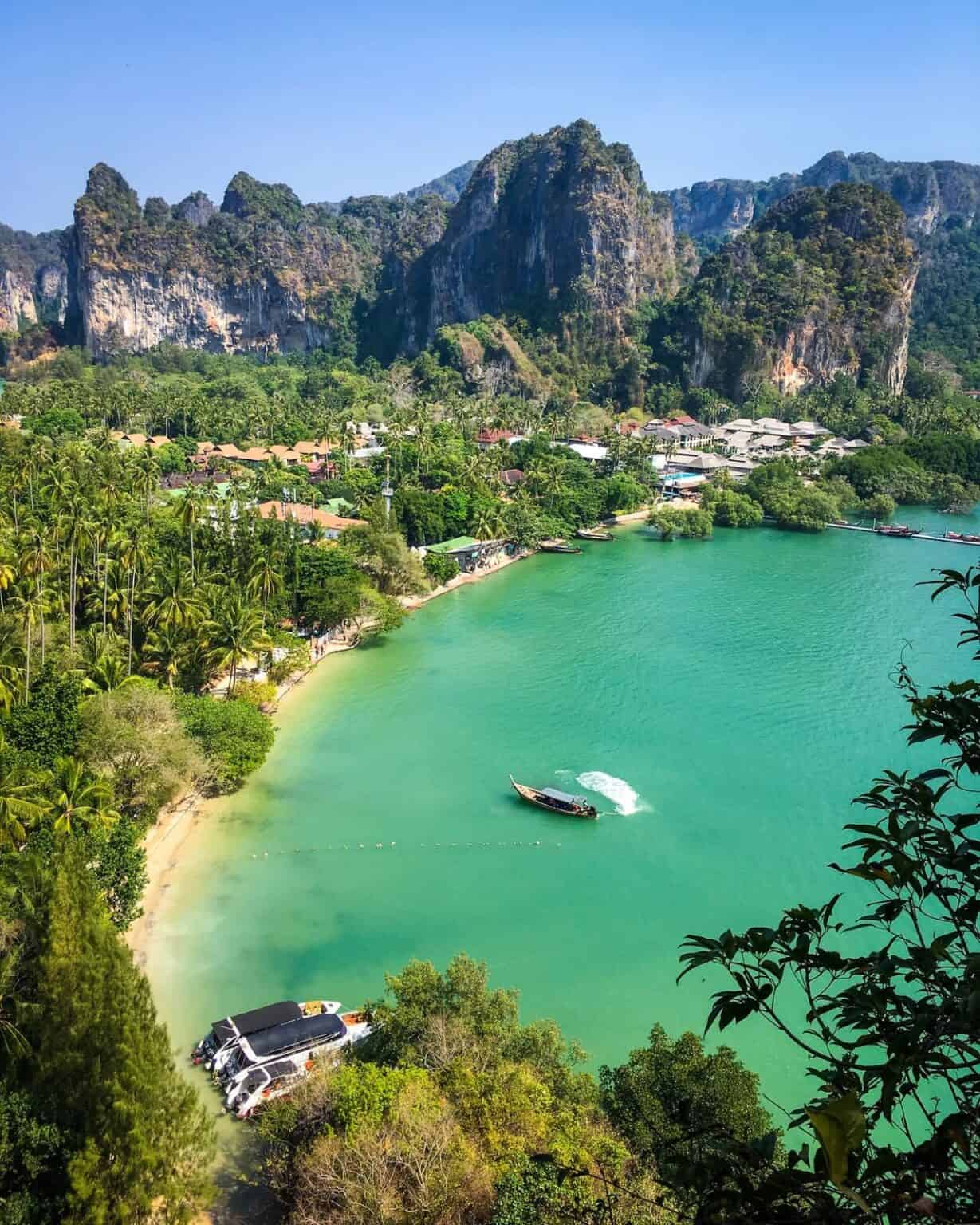 Beaches in Railay – Complete Guide to Railay Beach